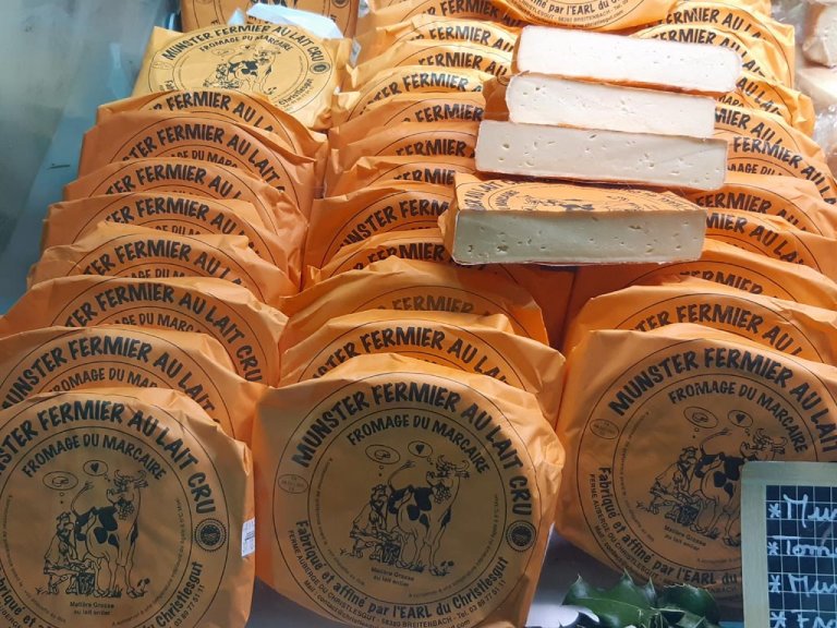10 Best French Cheeses You Need to Try | France Bucket List